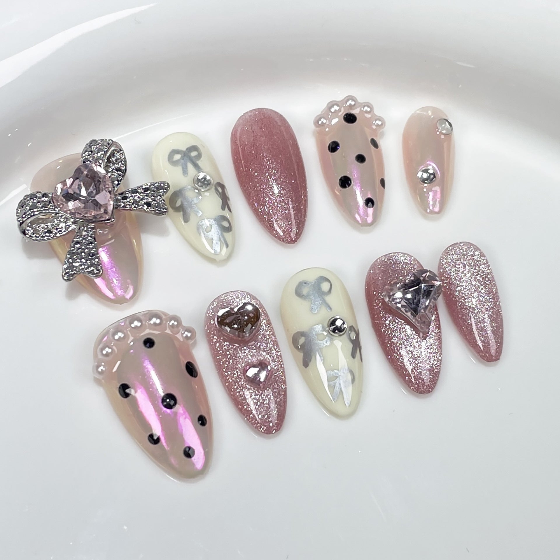 Aurora Press on Nail – Laura Marla